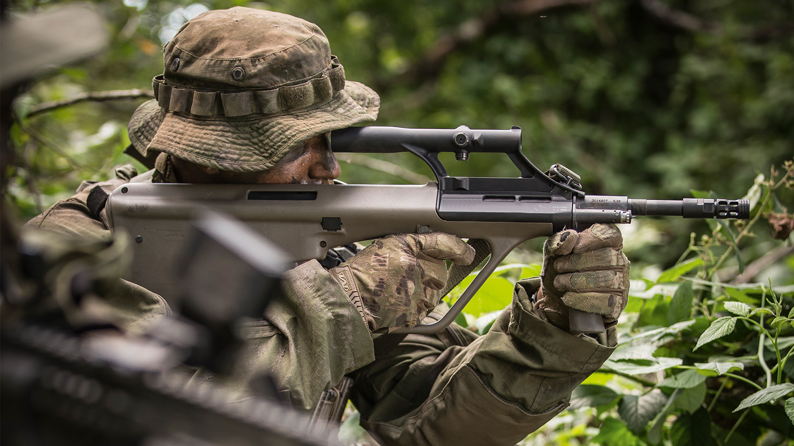Steyr Aug Wallpaper Replica Steyr AUG A3 M1 Prop Gun, With Moving